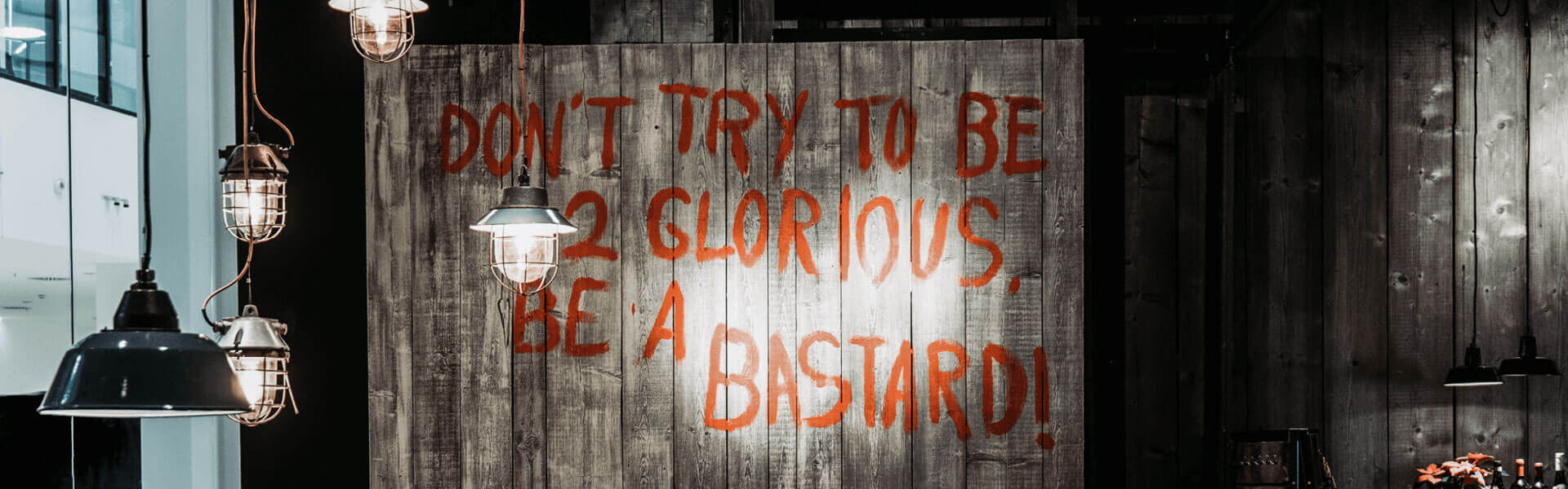 Magazin - Glorious Bastards